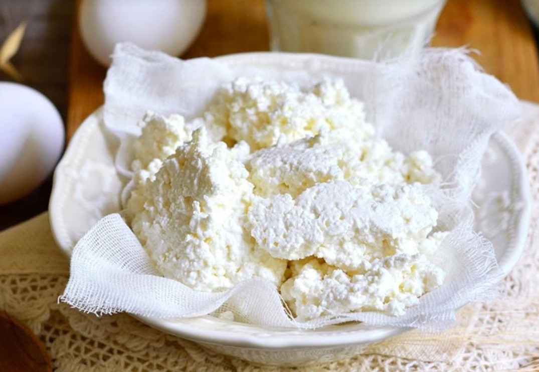 8 Easy Steps to Make Cheese at Home – MamatheFox